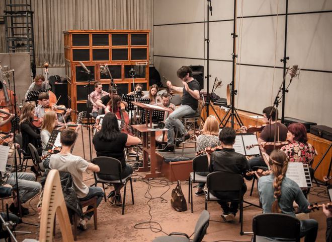 Серіал "Співачка": Мілош Єліч створив музику до нової авантюрної ...